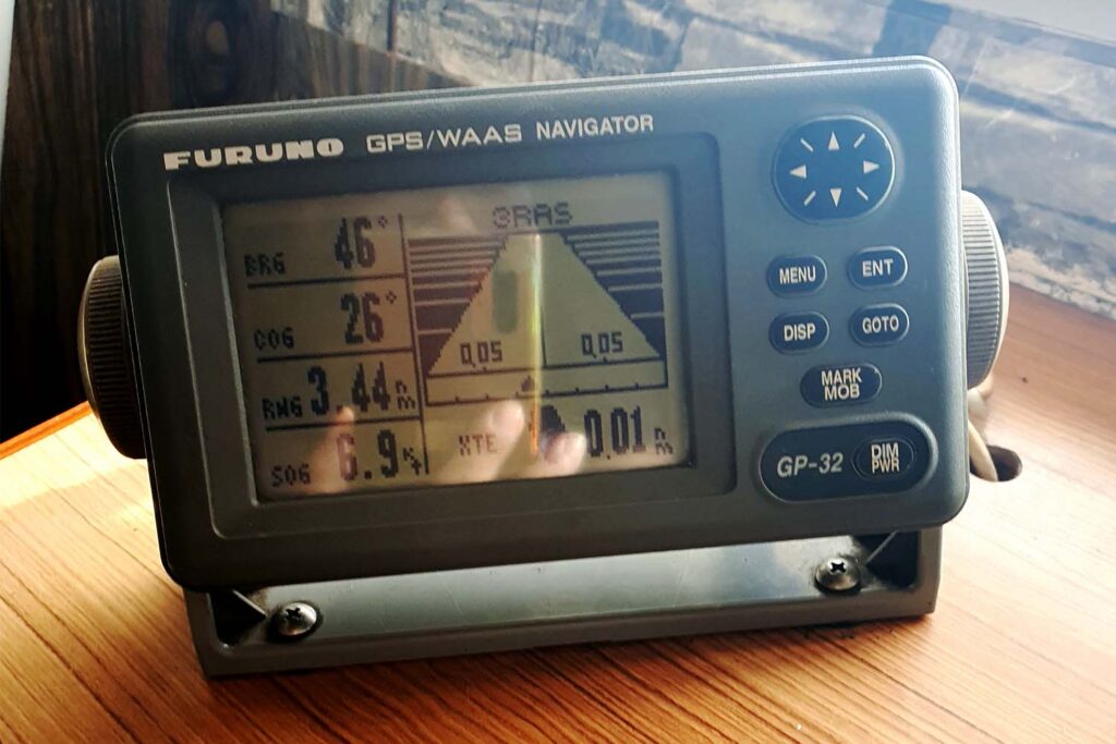 Fungsi Utama AIS Receiver Pada Navigasi Kapal